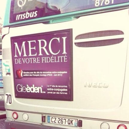 Gleeden - La célèbre pomme croquée s'affiche dans le métro et sur les bus